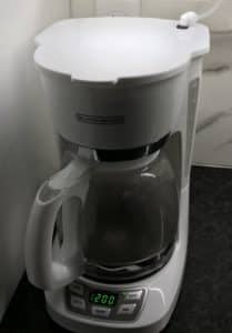 The Home Coffee Maker With Direct Water Line Hookup (Plumbed Coffee ...